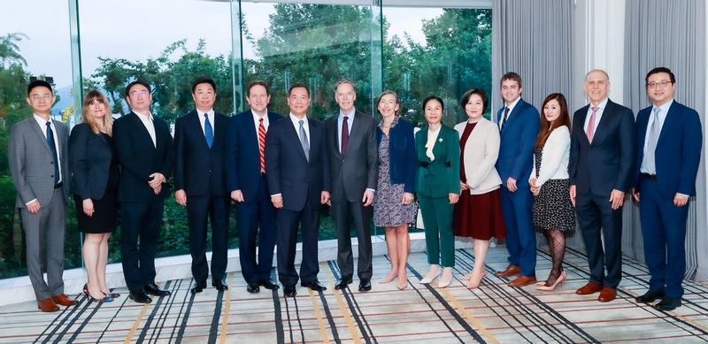 Ambassador Burns Meets Amcham Shanghai Hangzhou Members 美国驻华大使伯恩斯会见上海美国
