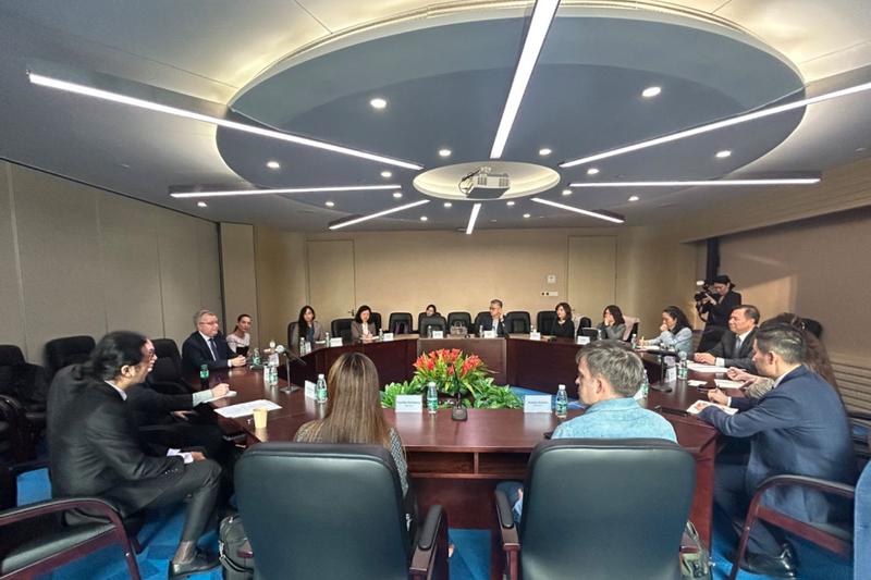 Hangzhou: Recap of Roundtable with U.S. Consul General Scott Walker ...